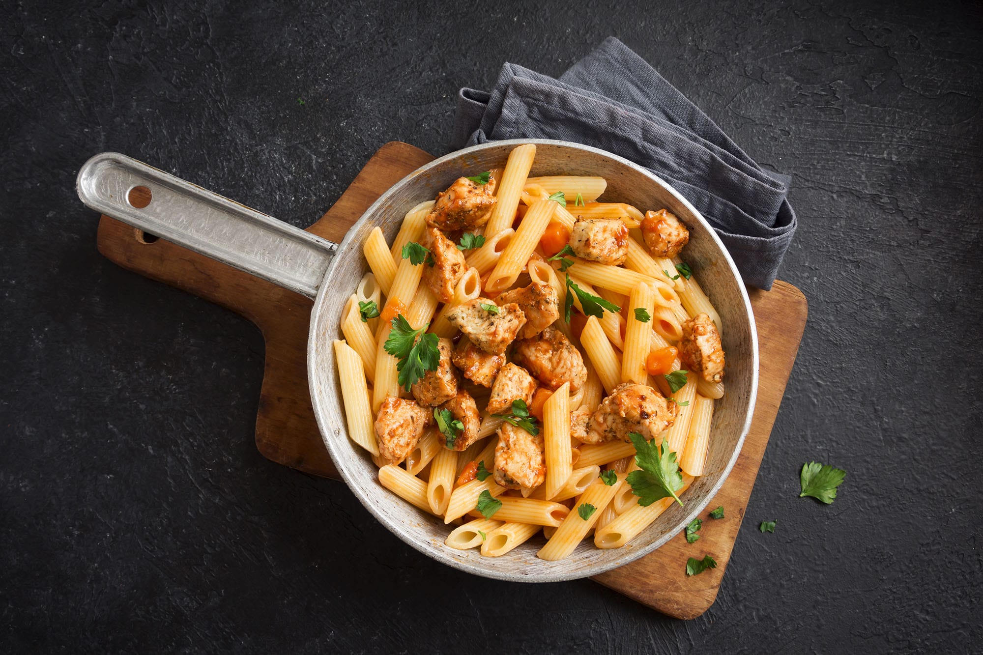 Penne with chicken and tomato sauce - Soanes Poultry